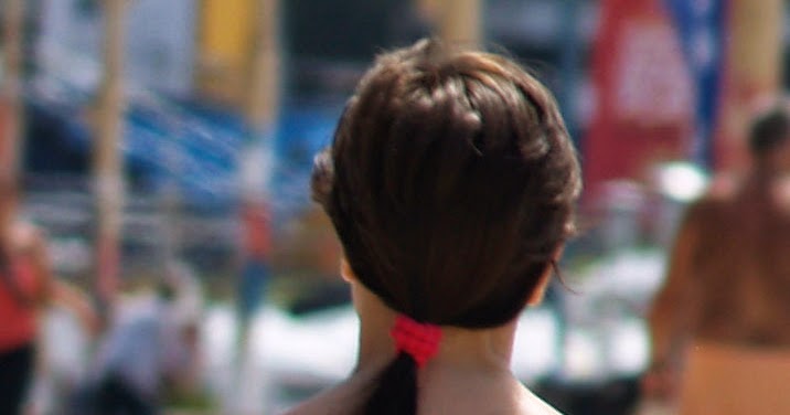 Visible thong line in public VTL | Mujeres bellas en la calle