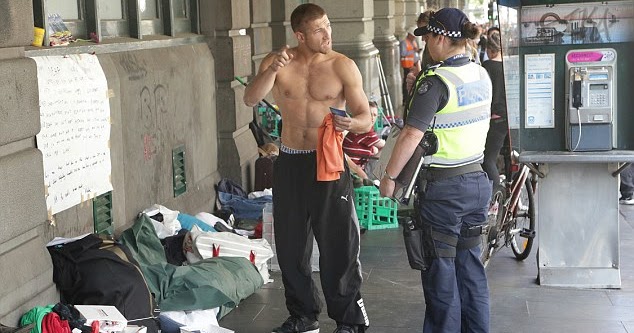 Deaf YouVideo: Deaf Wrestler: Experience of Being Homeless