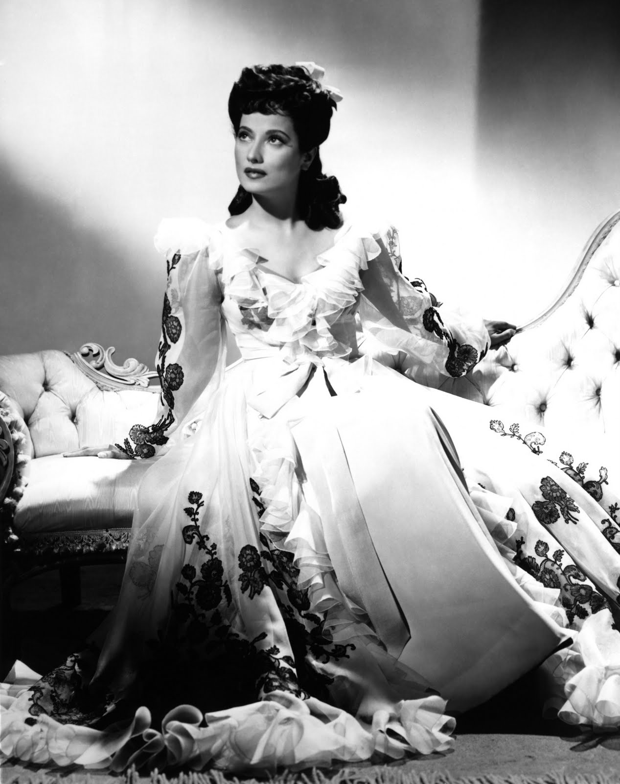 Love Those Classic Movies!!!: In Pictures: Merle Oberon