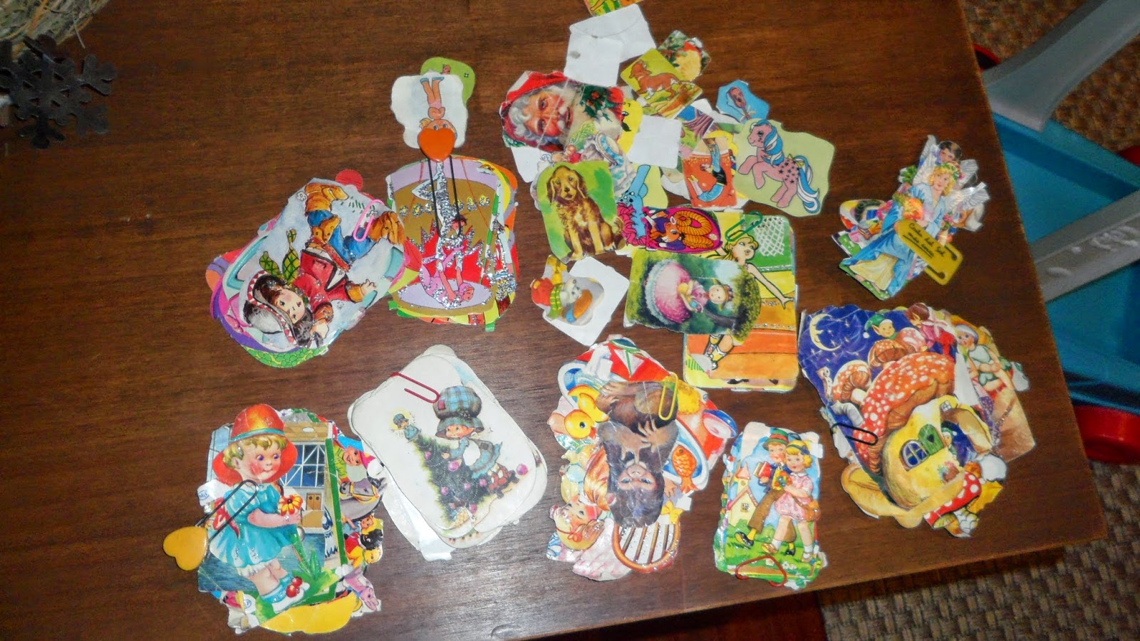JUGUETES PARA TODOS: LOS CROMOS, UN JUEGO DE NIÑAS