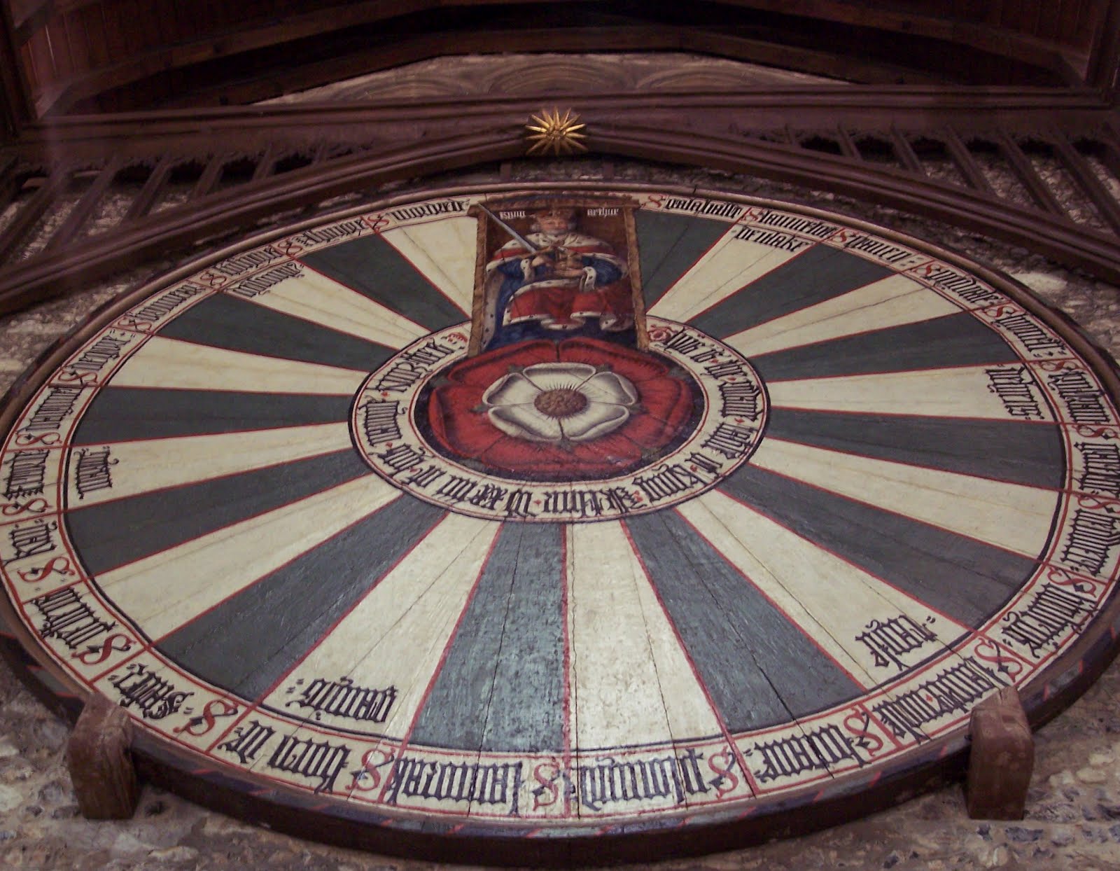 Gentleman and Player: Postcard from Winchester - the Great Hall and the ...