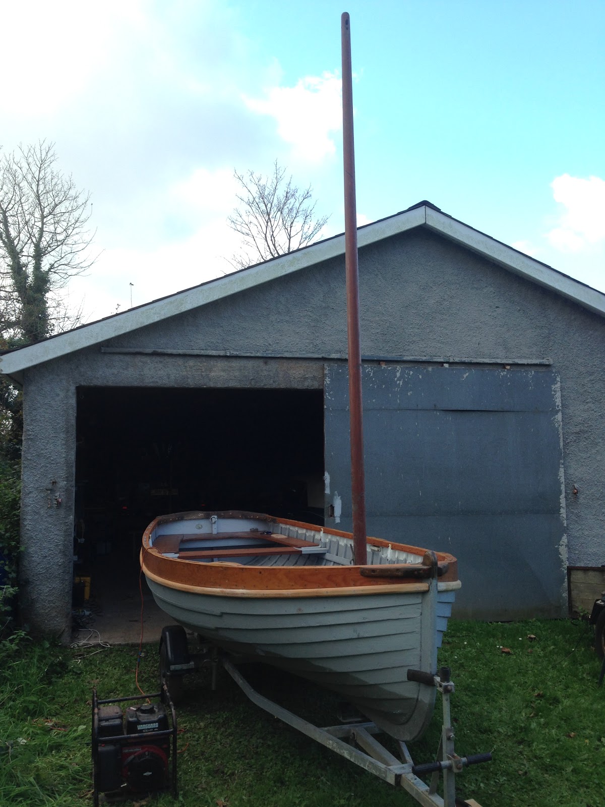 Small Clinker Boat Restoration: Fitting a mast step and making knees