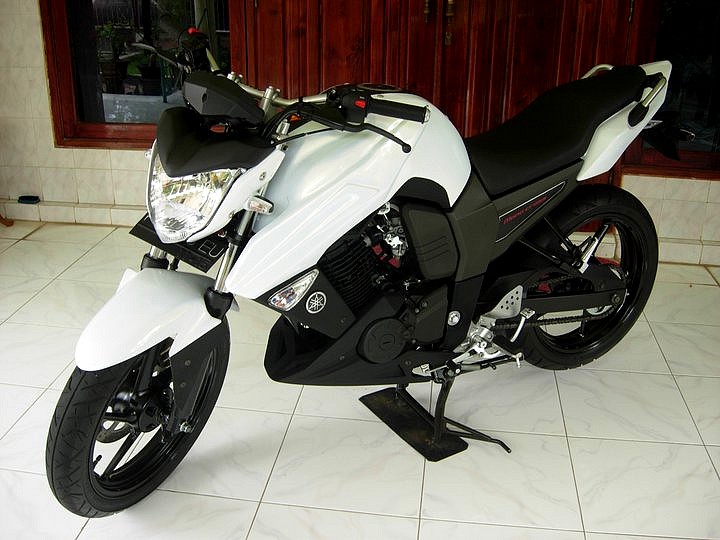 Modifikasi Motor Yamaha Byson Terbaru 2012