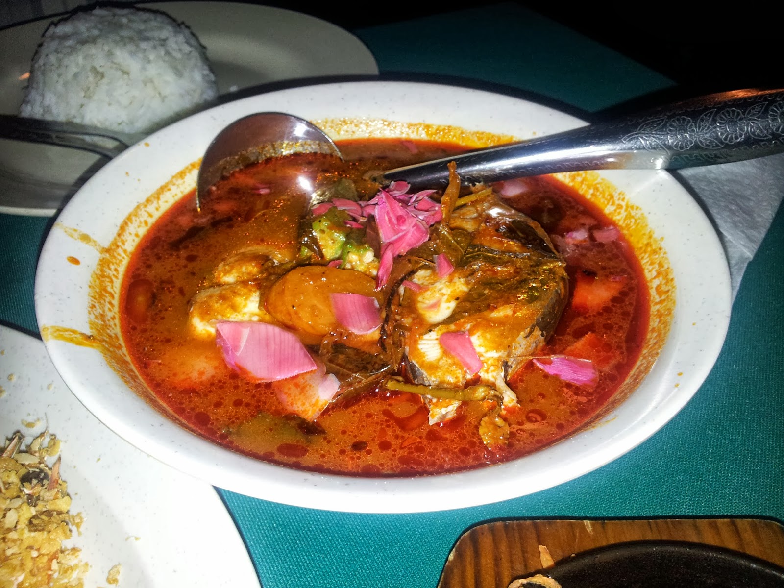 BusybeingBossy: Restoran Bunga Naga Atas Bukit
