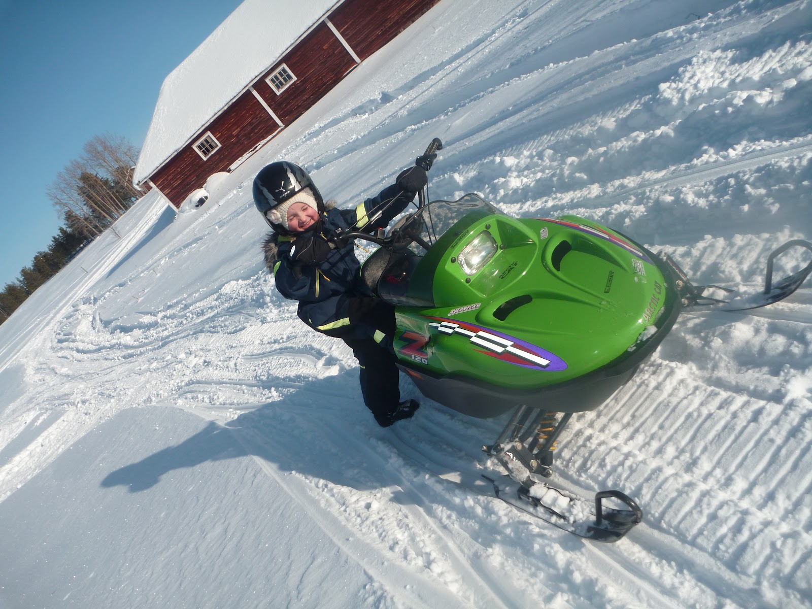 KXHD/SNOROLLER: 2-4 Mars Muodoslompolo