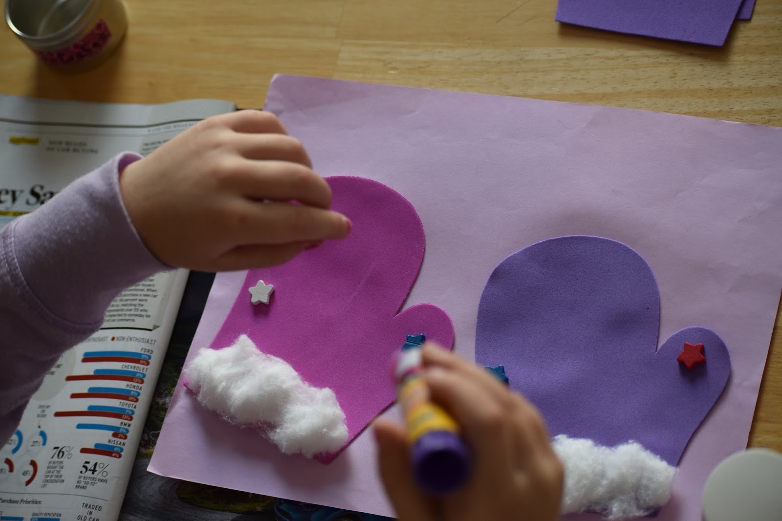 Dabblingmomma: Mitten Craft