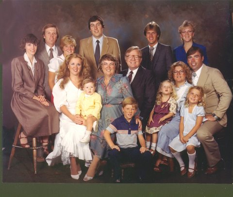 D & J Agle Extended Family: FAMILY REUNION 1982