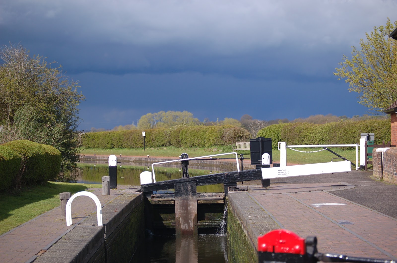 Jandai - Living the Canals on our Narrowboat: April 2012
