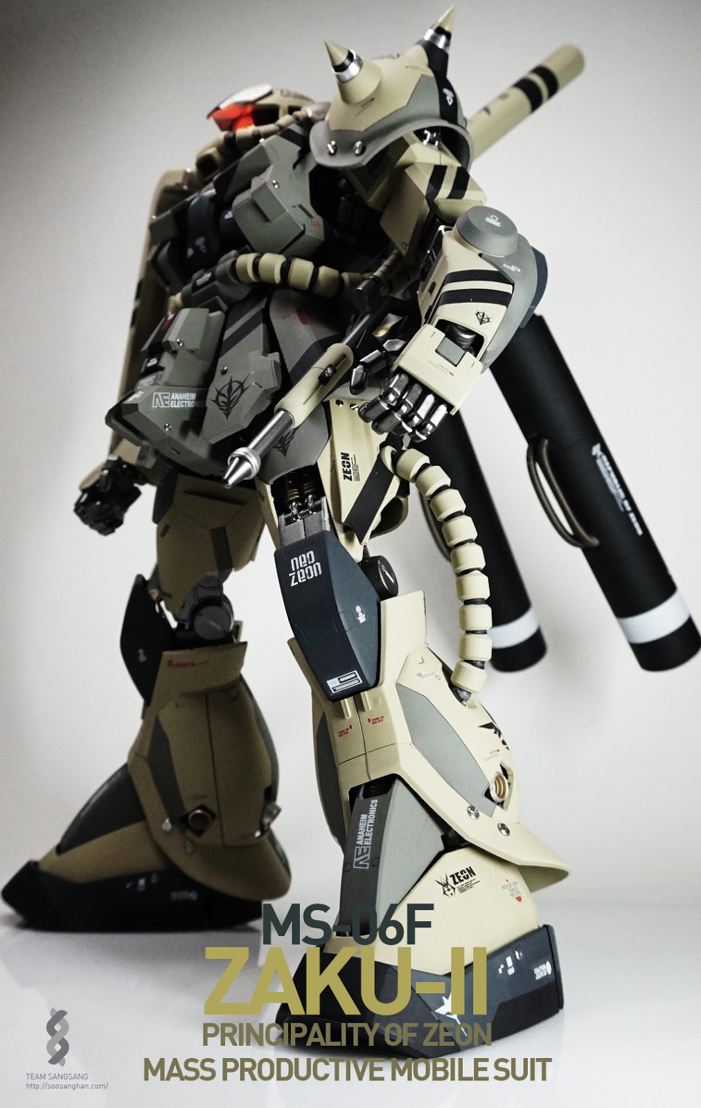 GUNDAM GUY: PG 1/60 MS-06F Zaku II - Customized Build