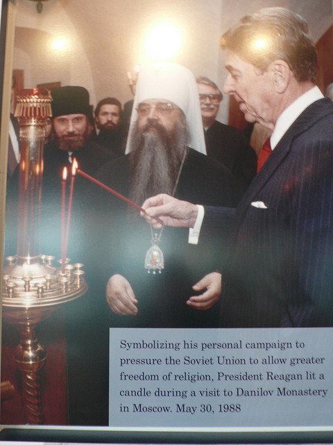 ORTHODOX CHRISTIANITY THEN AND NOW: Photo: Ronald Reagan Lights A ...
