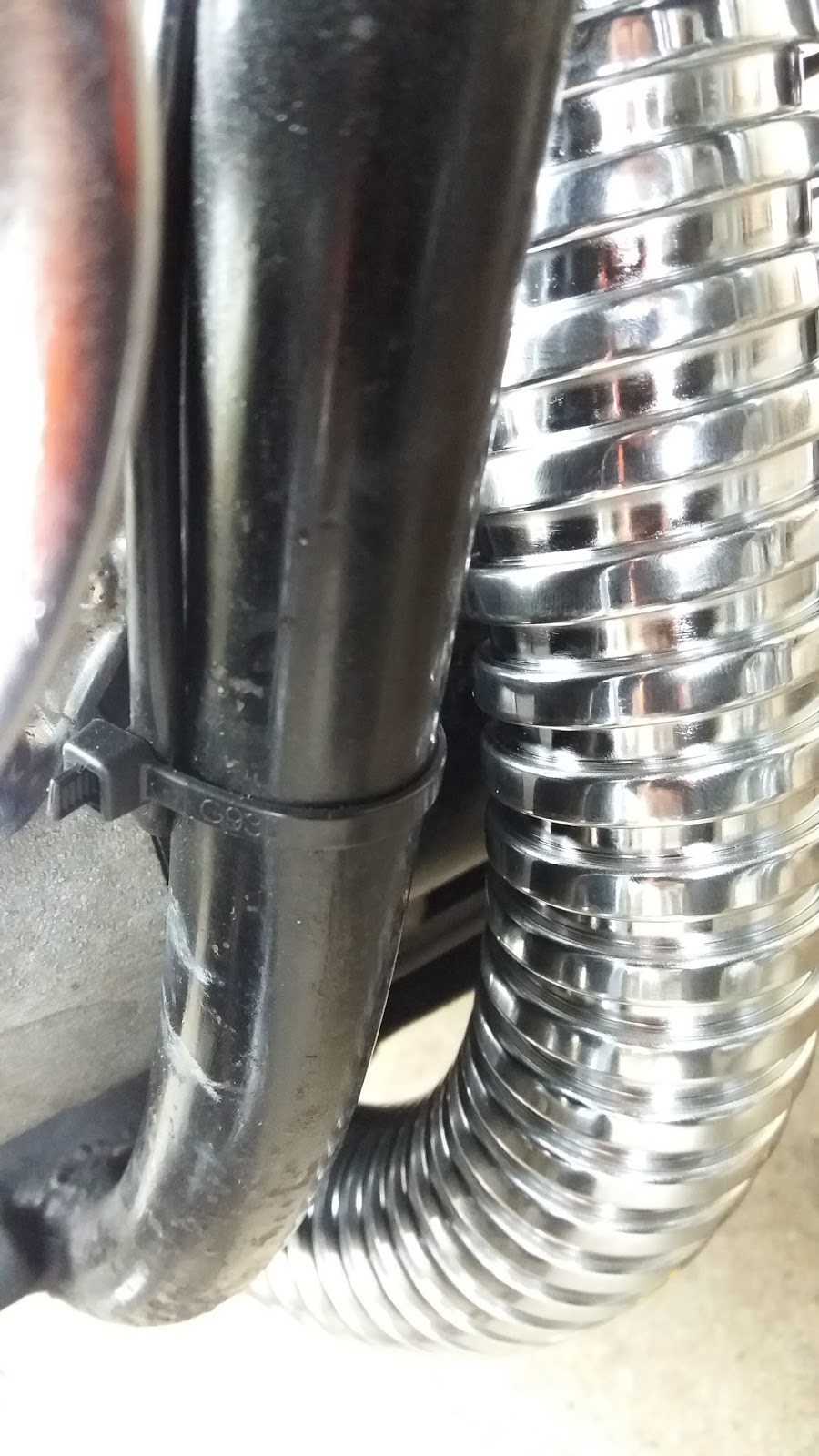 Harley Davidson Panhead : Exhaust system, oil lines, tank & filter