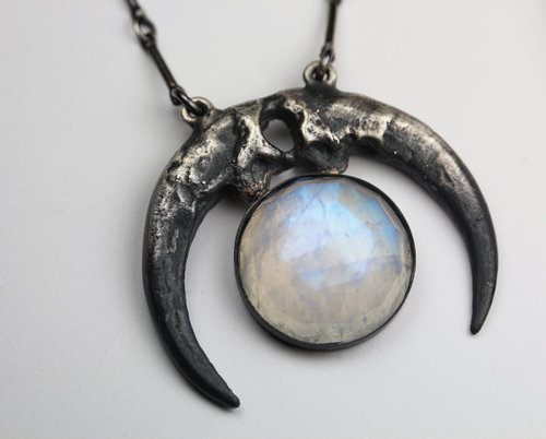 Tower of the Archmage: Jewelry of the Bloodmilk Necromancer