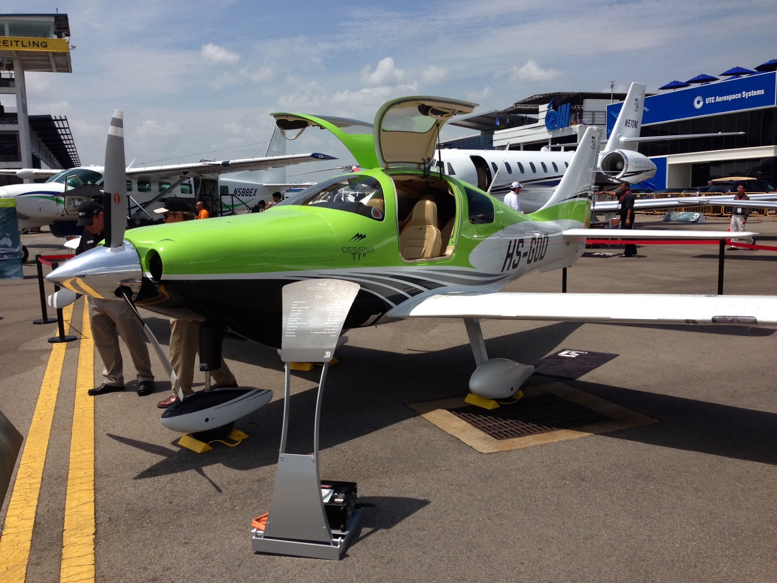 Orient Flight School (Flight School Chennai): Singapore Air Show -2014 ...