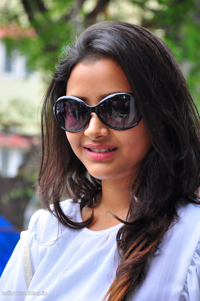 Swetha Basu Prasad Latest Photoshoot Stills