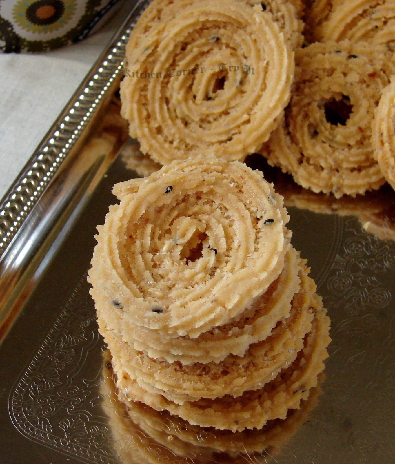 Mullu Murukku/ Chakali- Rice Murukku and Maida Butter Murukku