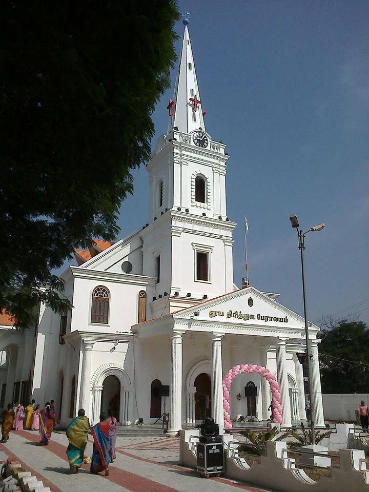 Tamilnadu Tourism: Holy Trinity Cathedral, Palayamkottai, Thirunelveli