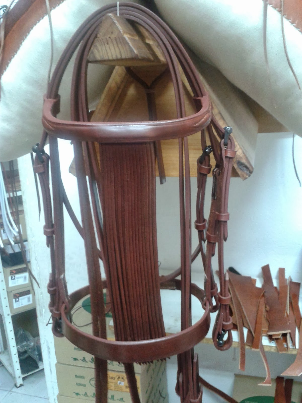 GUARNICIONERÍA VICENTE RODRÍGUEZ: CABEZADAS