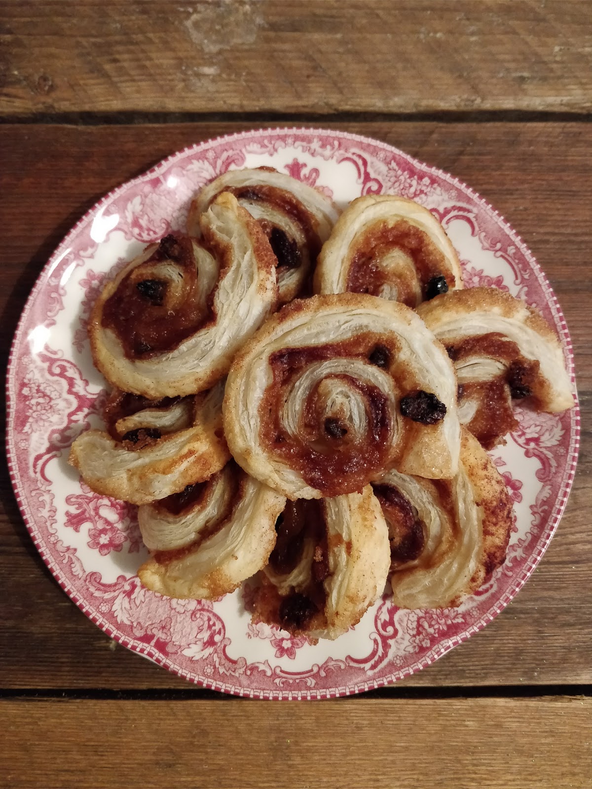 Christmassy Cinnamon Catherine Wheels Recipe
