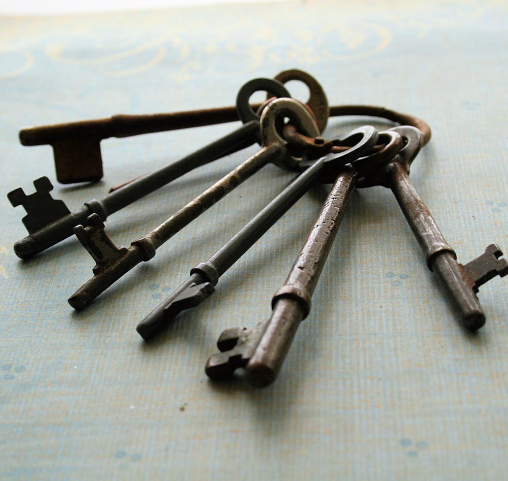 Dabbling In The Dew Antique Skeleton Keys And Other Key Findings