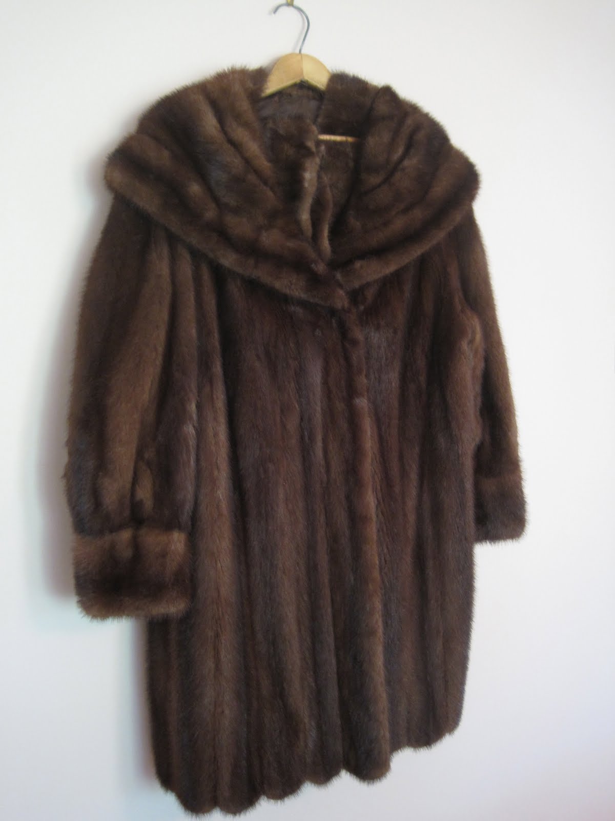 PurpleAuction: Item #3 -- Vintage Mink Coat
