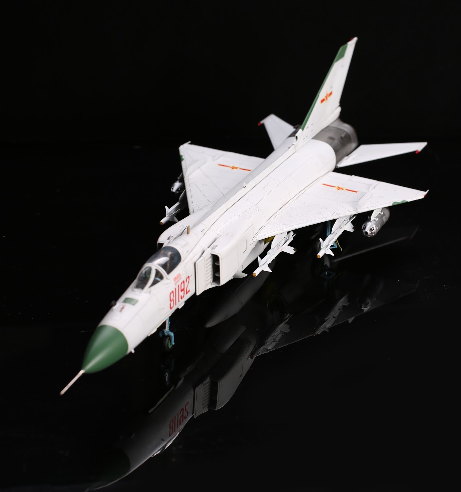 Tommy's Fantastic Models World: Trumpeter 1/48 J-8II 81192(Chinese Hero ...
