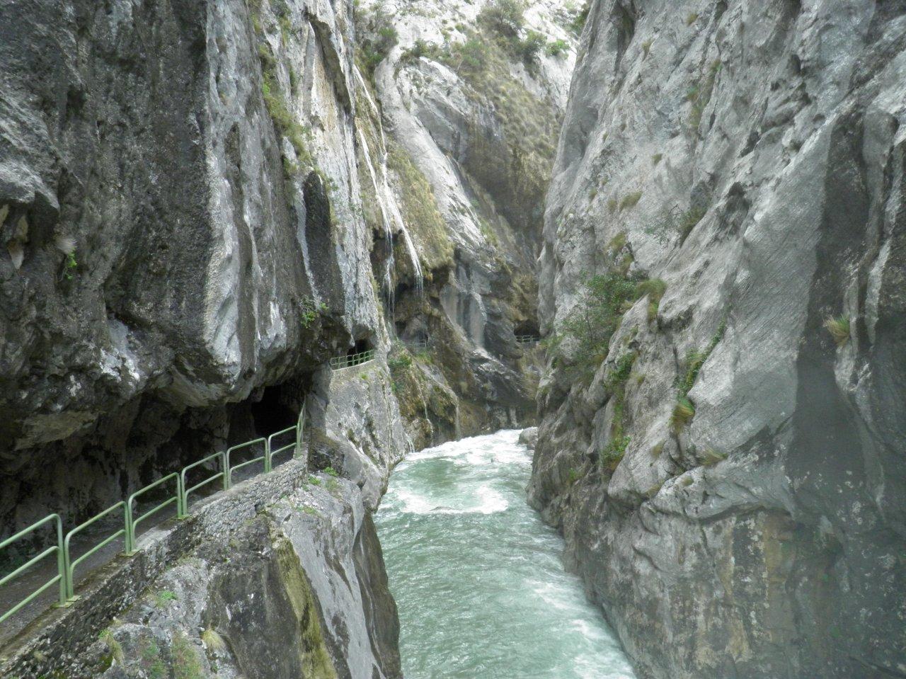 PARAJES LEONESES: LA RUTA DEL CARES - PICOS DE EUROPA