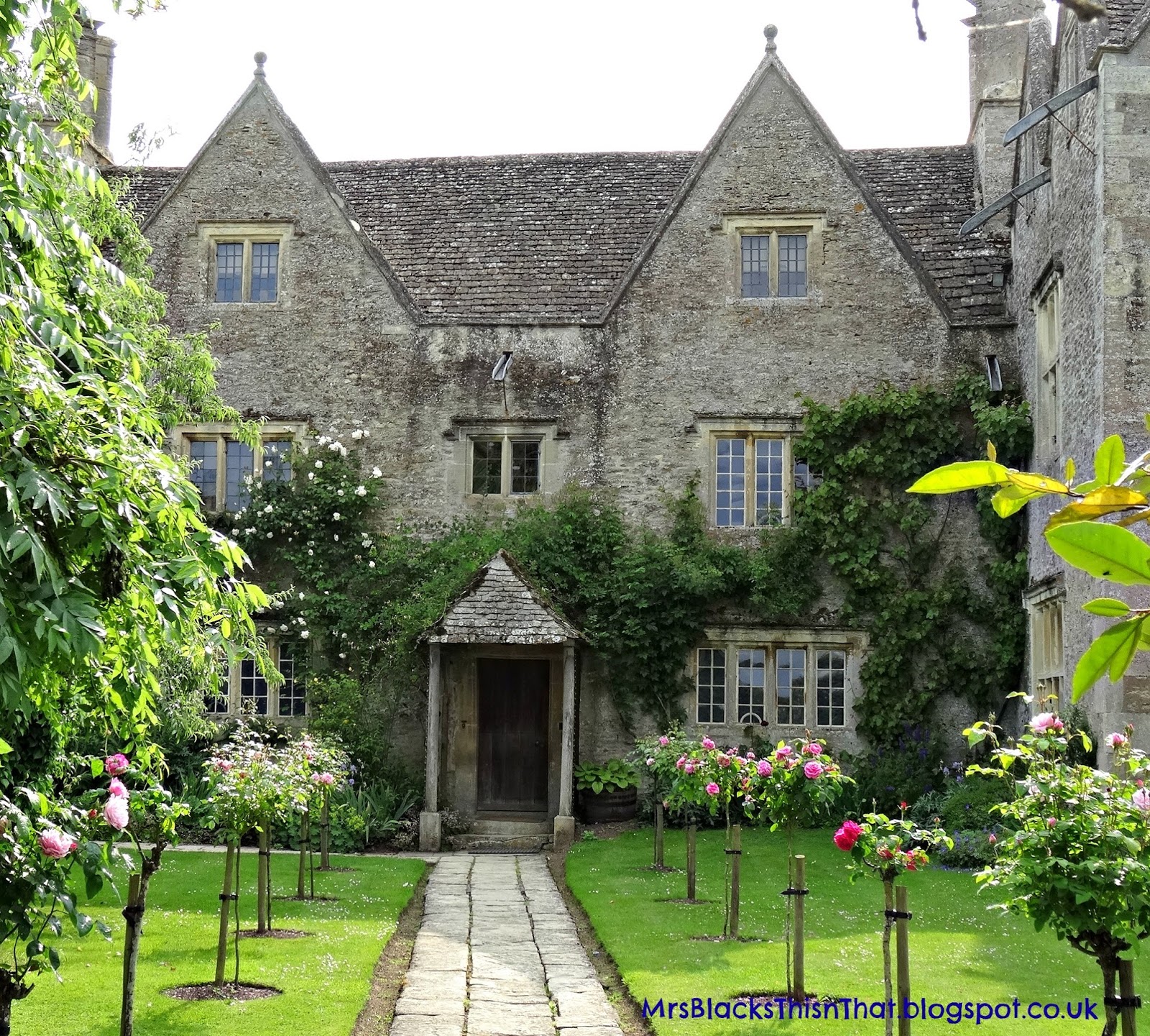 Mrs Black's This n That: PRE-RAPHAELITE PERFECTION - Kelmscott Manor