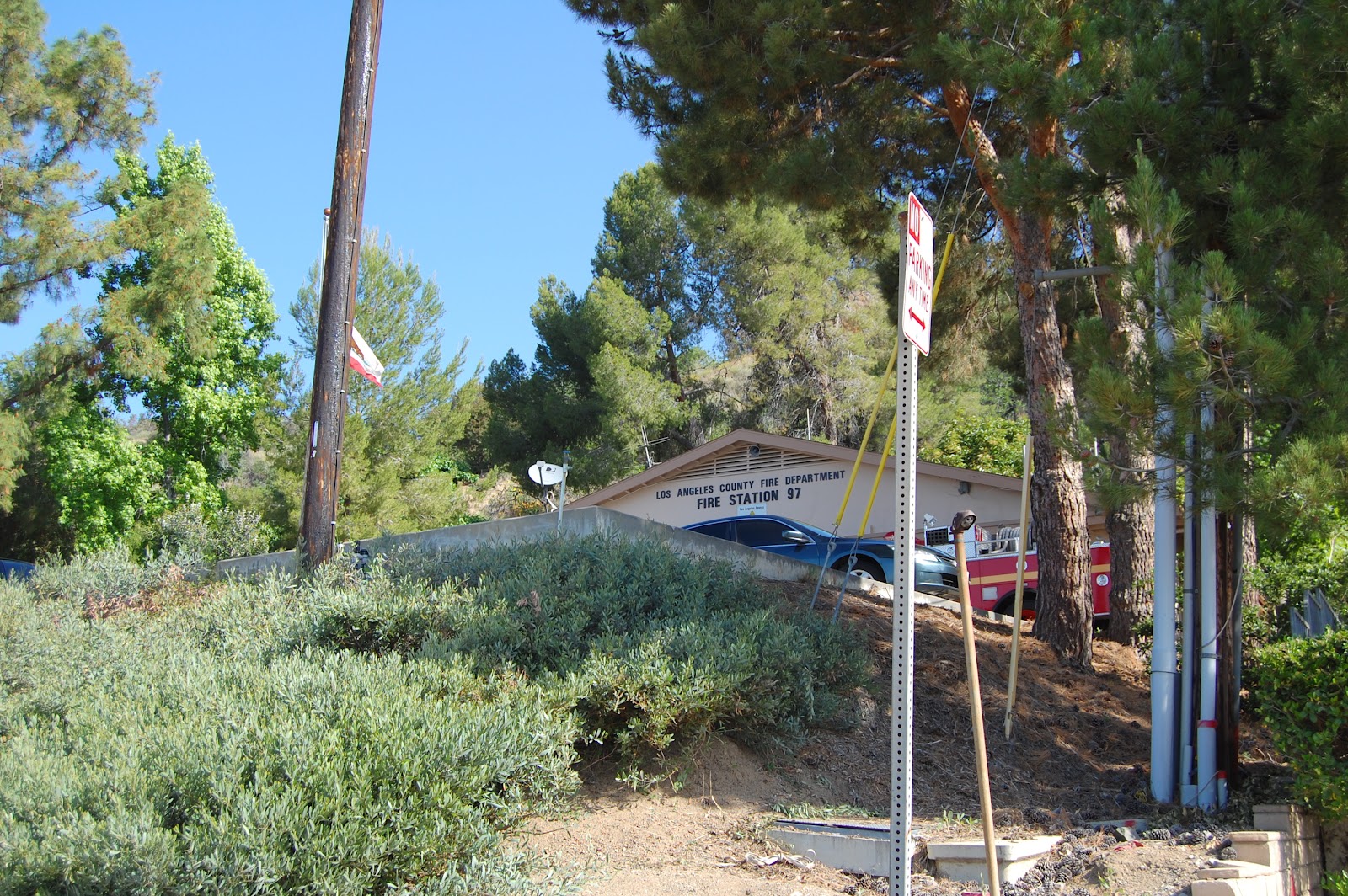 Hiking Azusa Peak/Glendale Peak | East West Hike