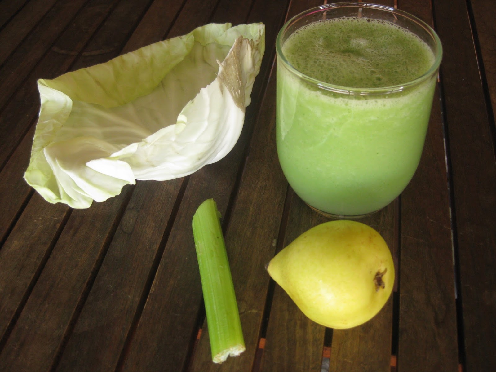 SOY LO QUE COMO: BATIDO DE PERA, COL Y APIO