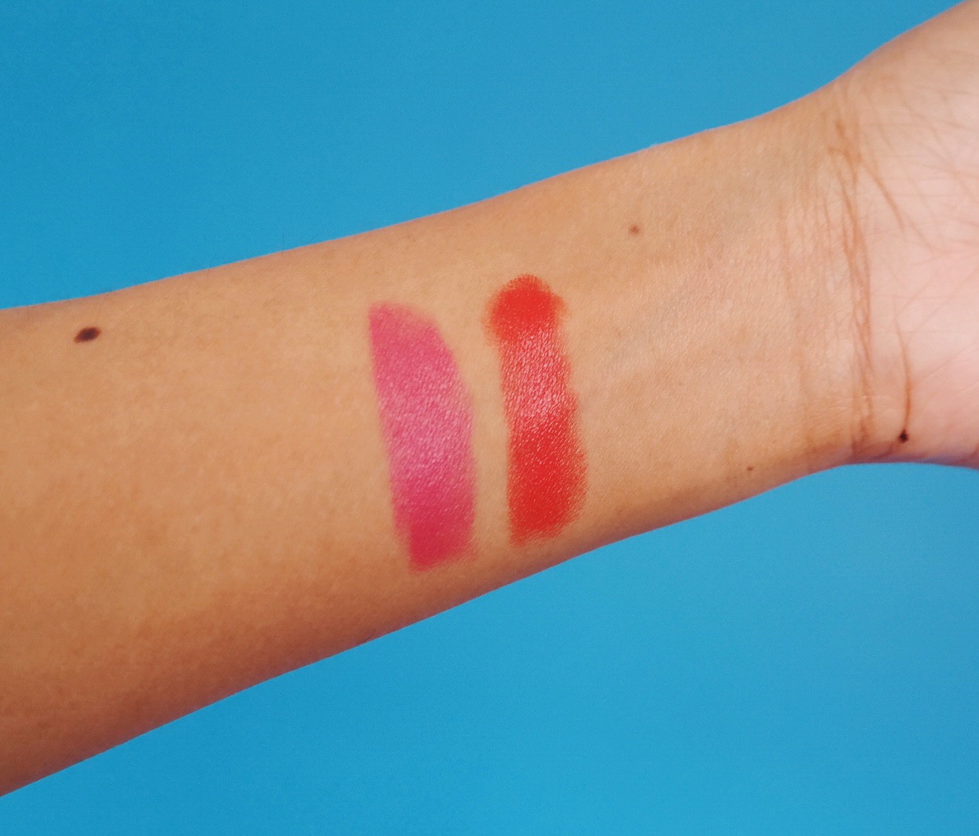 Revlon Super Lustrous Lipsticks Crème in Kiss Me Coral & Pink Velvet ...