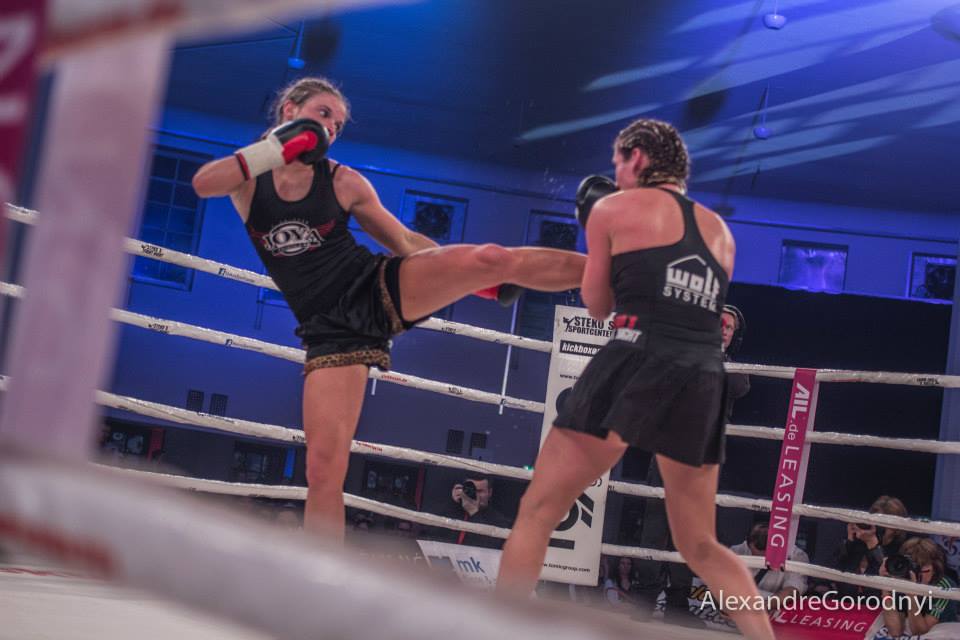 Babes of MMA: Mellony Geugjes Fights for the BCMMA Strawweight Title ...