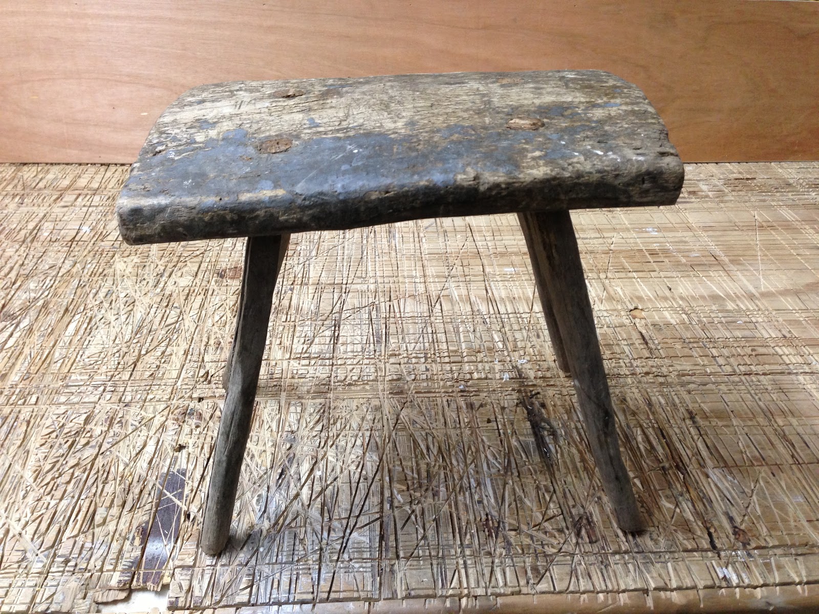 Styling and Salvage: homemade wooden stools