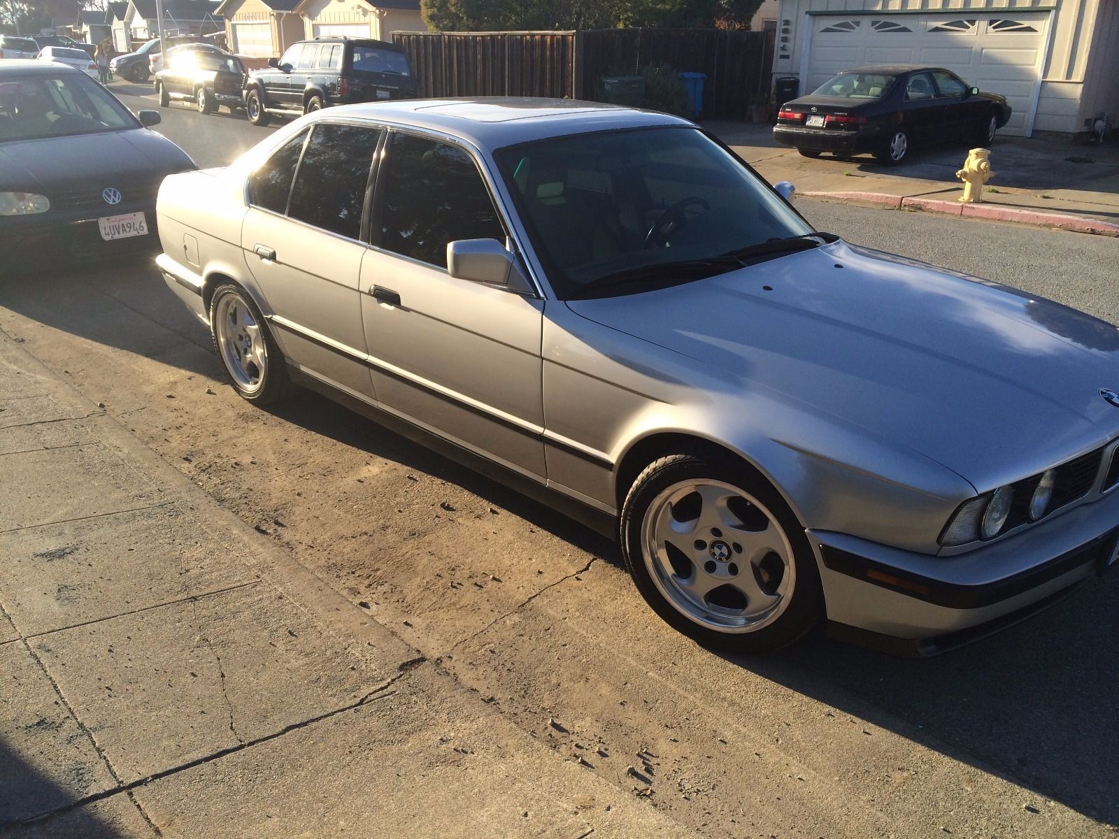 Silver Fox: 1991 BMW M5 E34 - DailyTurismo