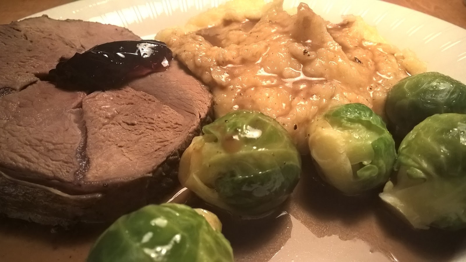 Jokkerin ruokatorvi: Poronpaisti uunissa, peruna-palsternakkapyree ...