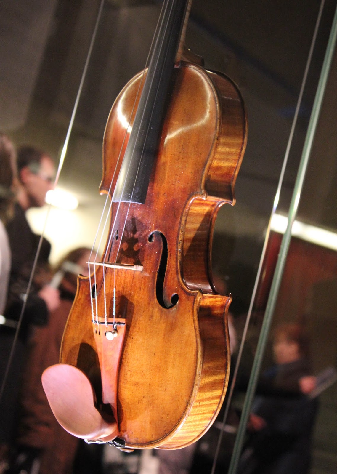 ( ͡ ͡° ͜ ʖ ͡ ͡° ) giroblogg@ndo intorno al mondo... ♡♡♡: Stradivari