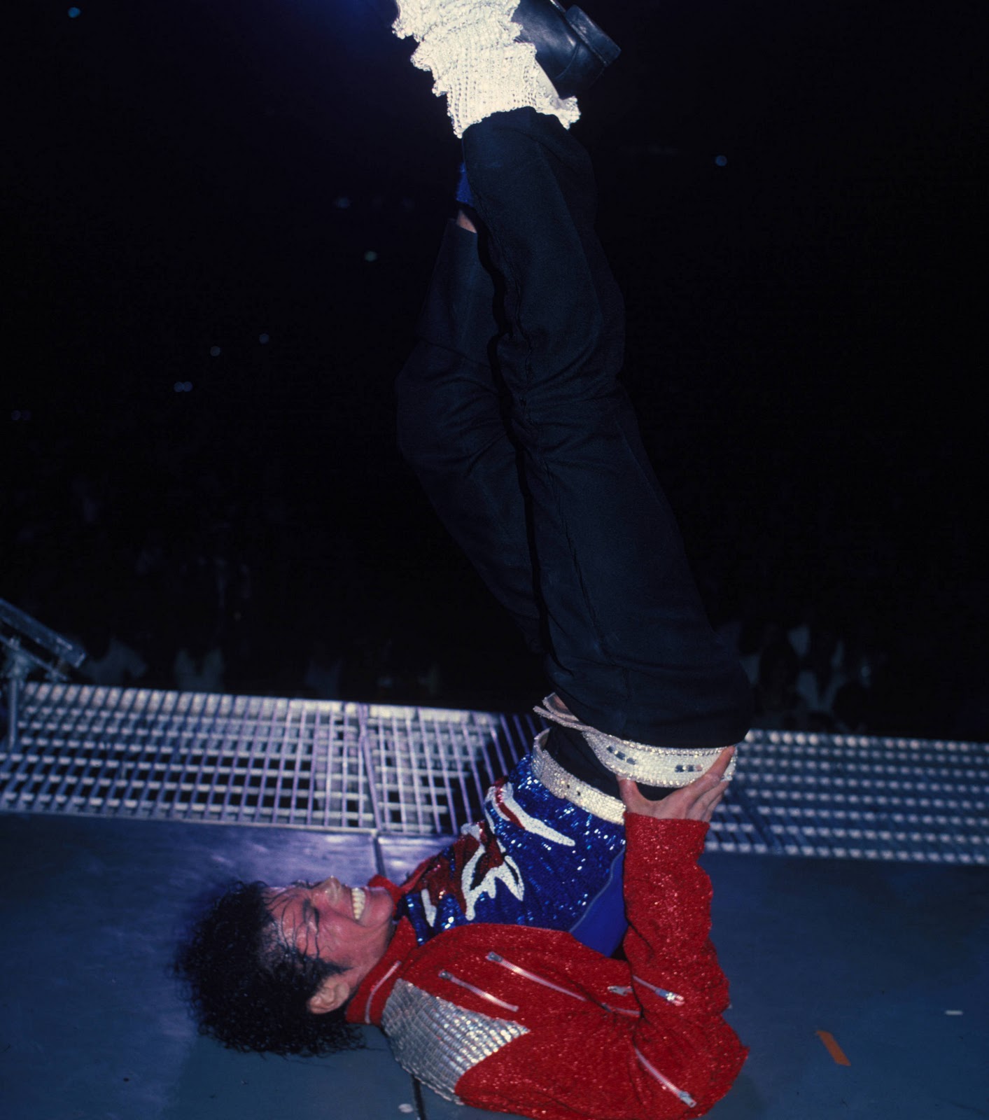 MJJ Photo Gallery: Michael Jackson - Victory Tour (The Jackson Tour)
