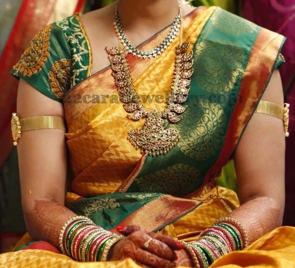Bride in Manga Mala Simple Set - Jewellery Designs