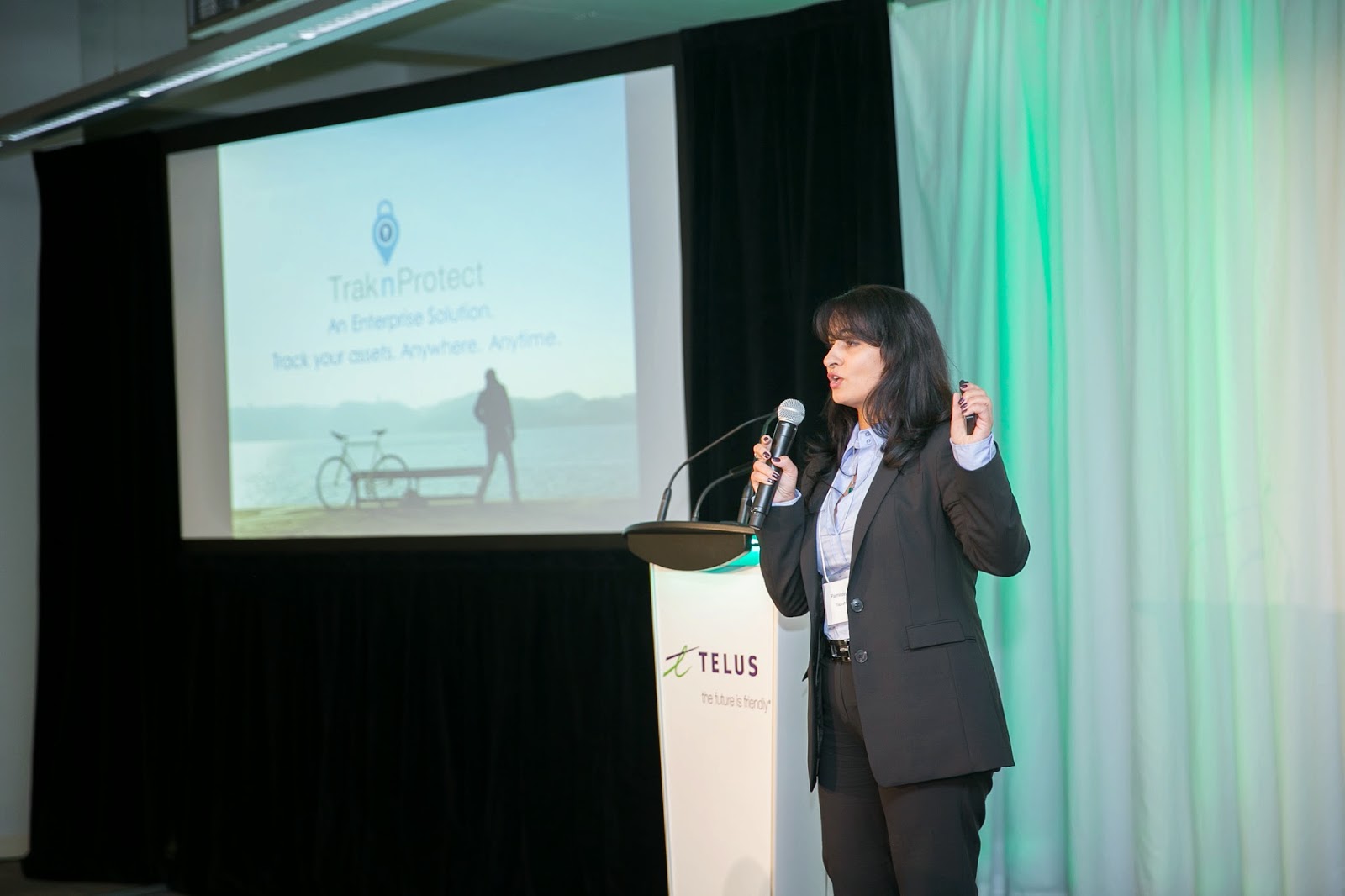 Hindsight : GOING GLOBAL - 1871 and INcubes in Toronto