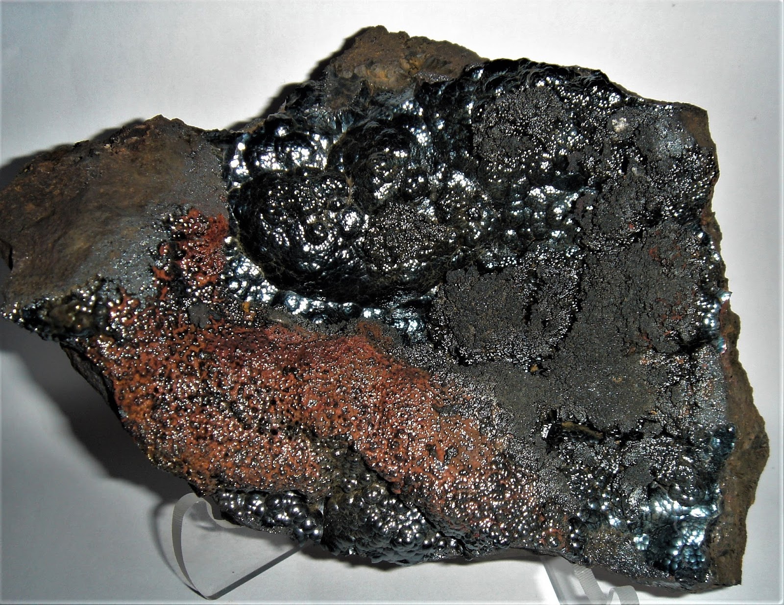 MineralesDB: Goethitas de La Arboleda, Bizkaia, IV