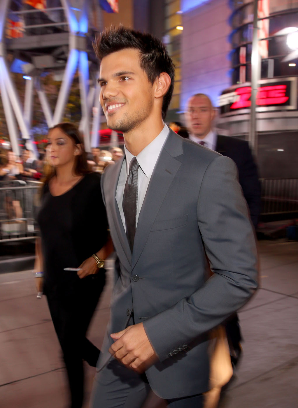 Kellan Lutz and Taylor Lautner Looked Extra Dapper On Twilight's Red ...