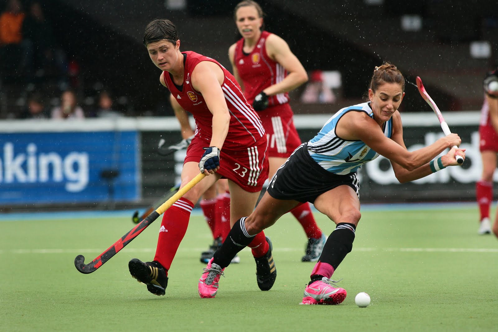 Hockey Argentino Plus: Champions Trophy 2011: LAS LEONAS DEBUTARON GANANDO