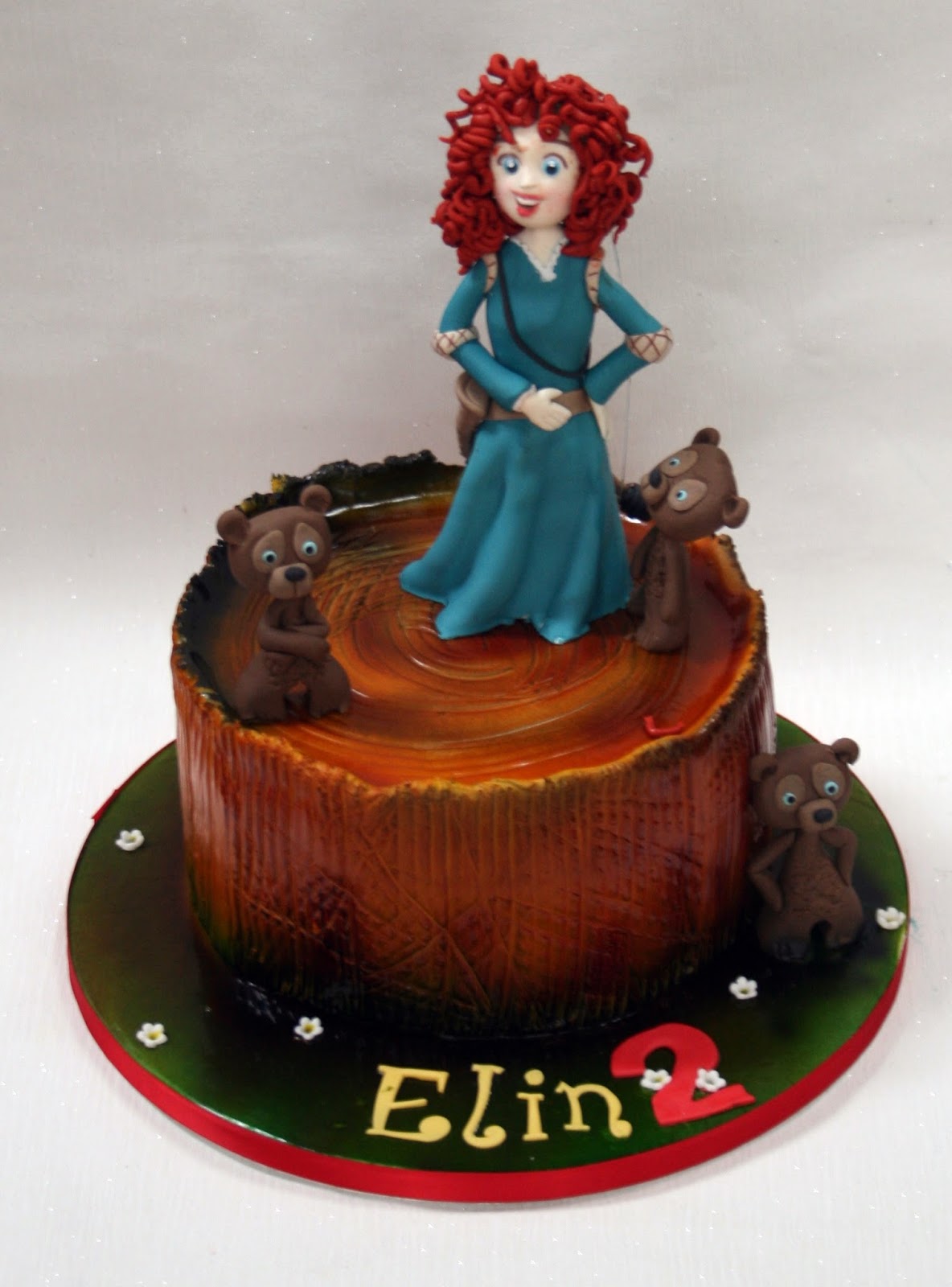 The Perfectionist Confectionist: Elin - Merida from Brave Birthday Cake