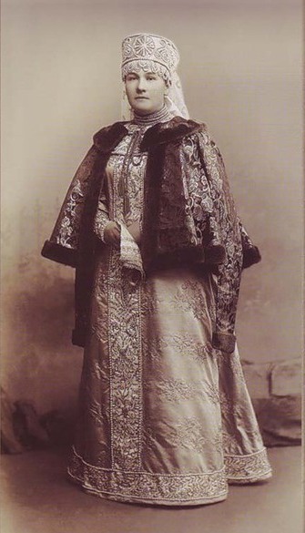 Local style: Russian nobles at the fancy dress ball of 1903