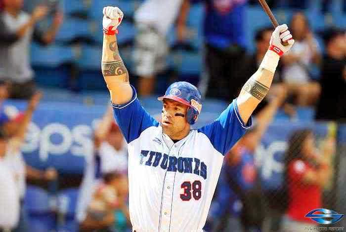 Décimo Inning: Alex Cabrera tuvo la cita perfecta con la historia