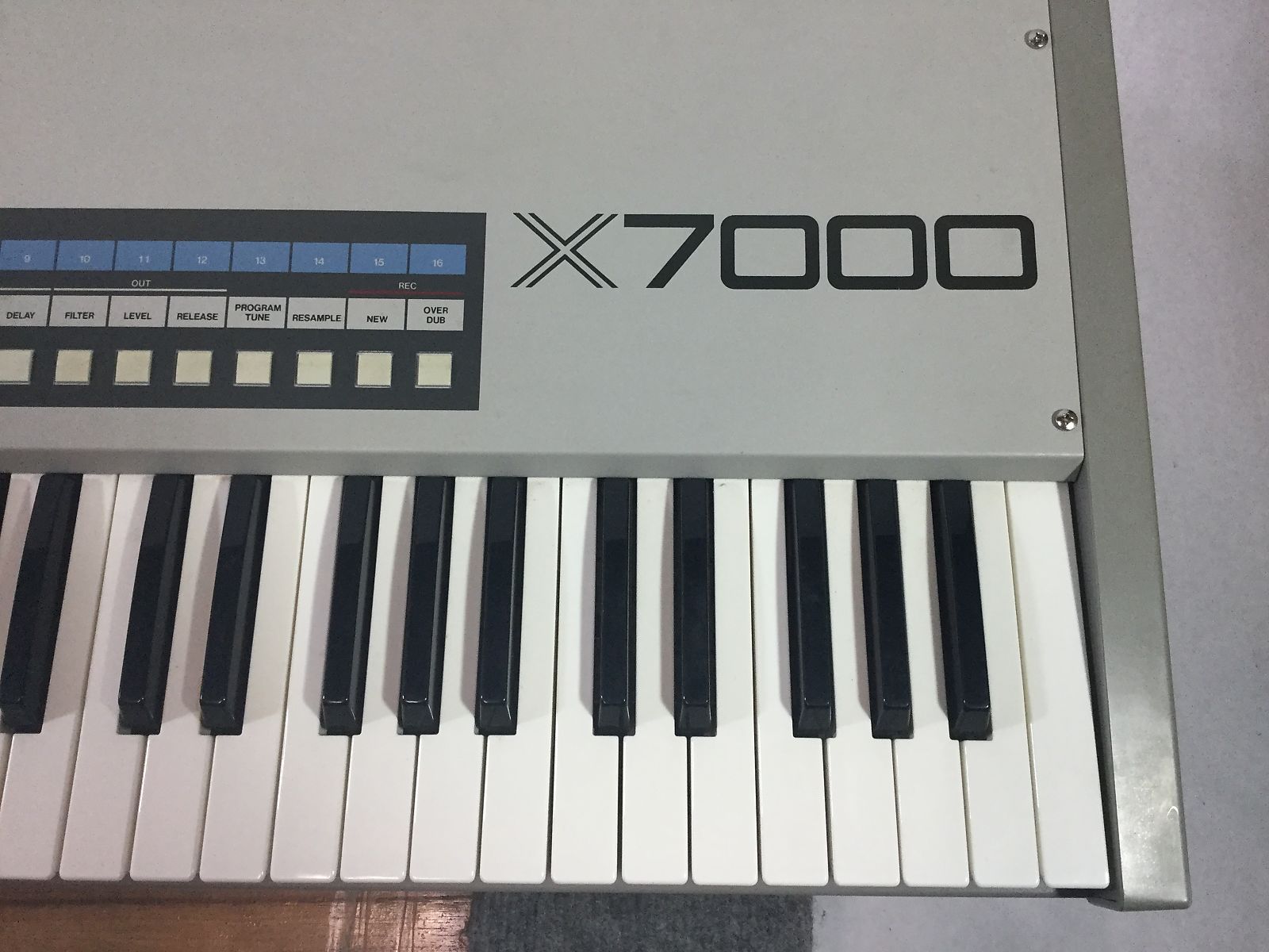MATRIXSYNTH: Akai X7000 Sampling Keyboard with Disk Library