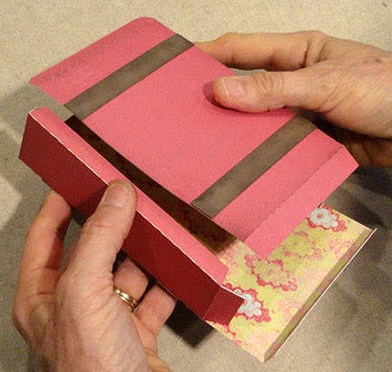 Needles 'n' Knowledge: Suitcase 3d Gift Card Box Assembly Guide
