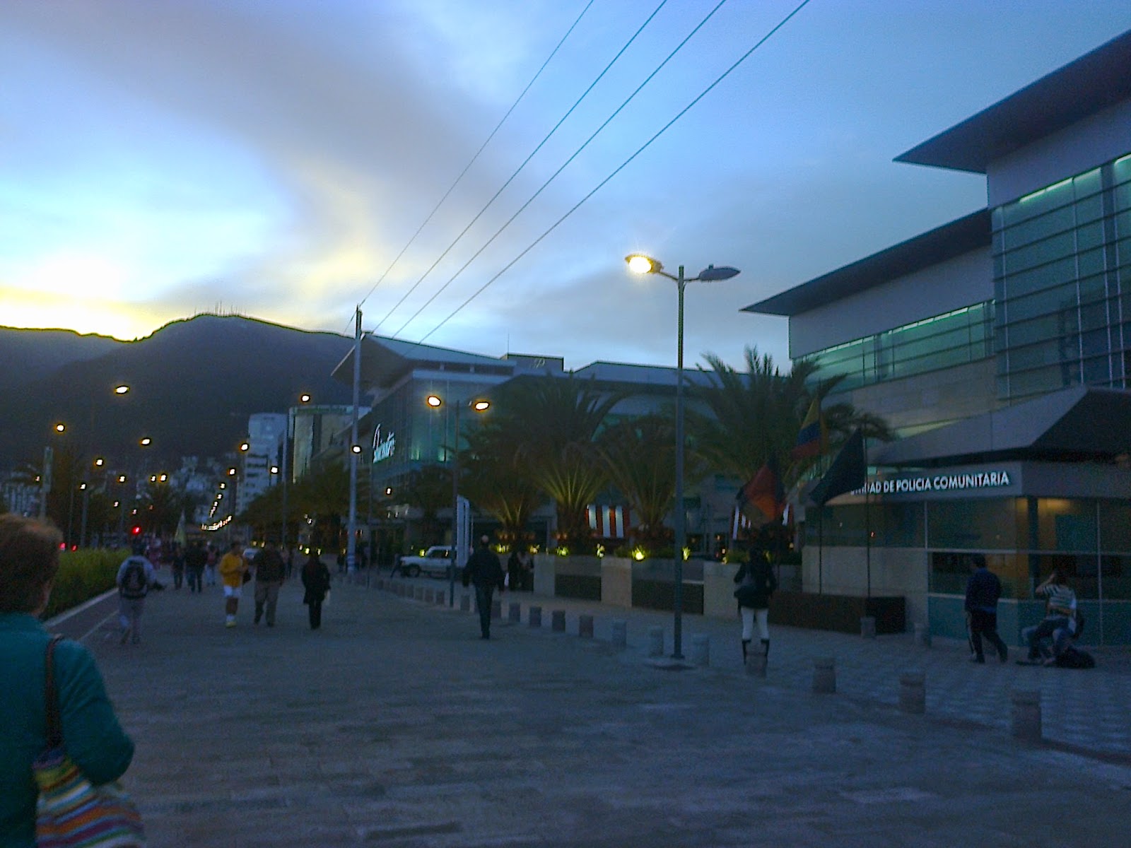 Centros Comerciales en Quito - Quicentro Shopping (Norte, Naciones Unidas)