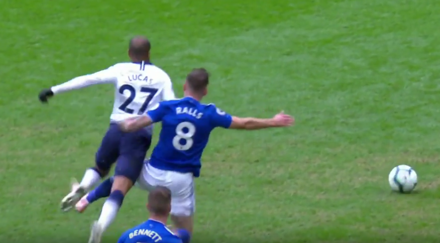 Joe Ralls earns red card for slide tackle vs Tottenham (Video ...