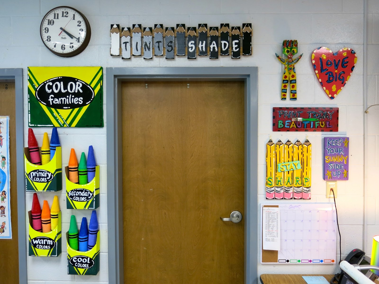 Cassie Stephens: In the Art Room: Art Room Decor