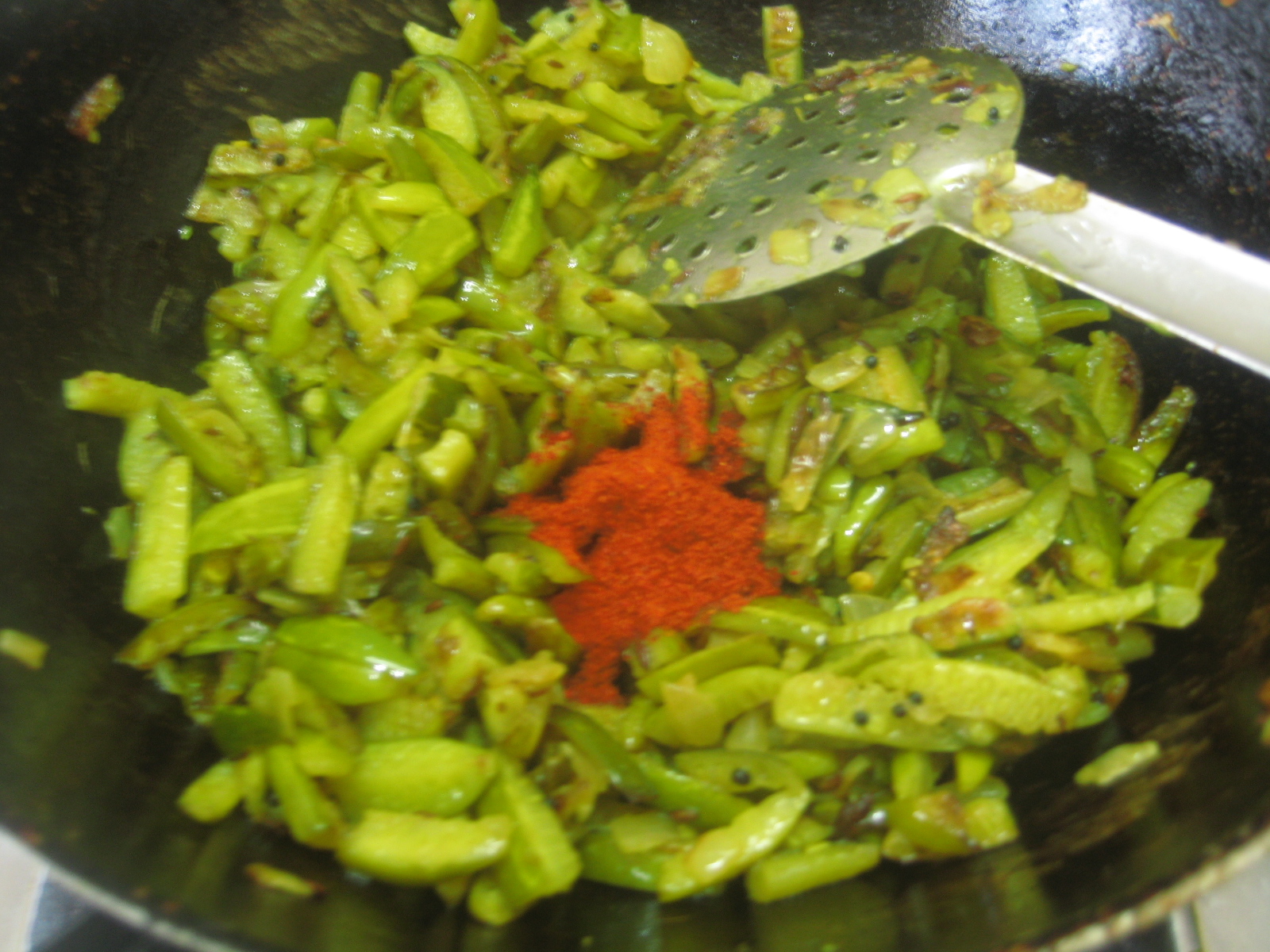 madhuri's kitchen: Dondakaya Vepudu / Tindora Fry / Kovaikkai Fry / Ivy ...